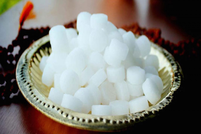 Conheça 8 usos da cânfora que você provavelmente não sabia - Viva Com ...